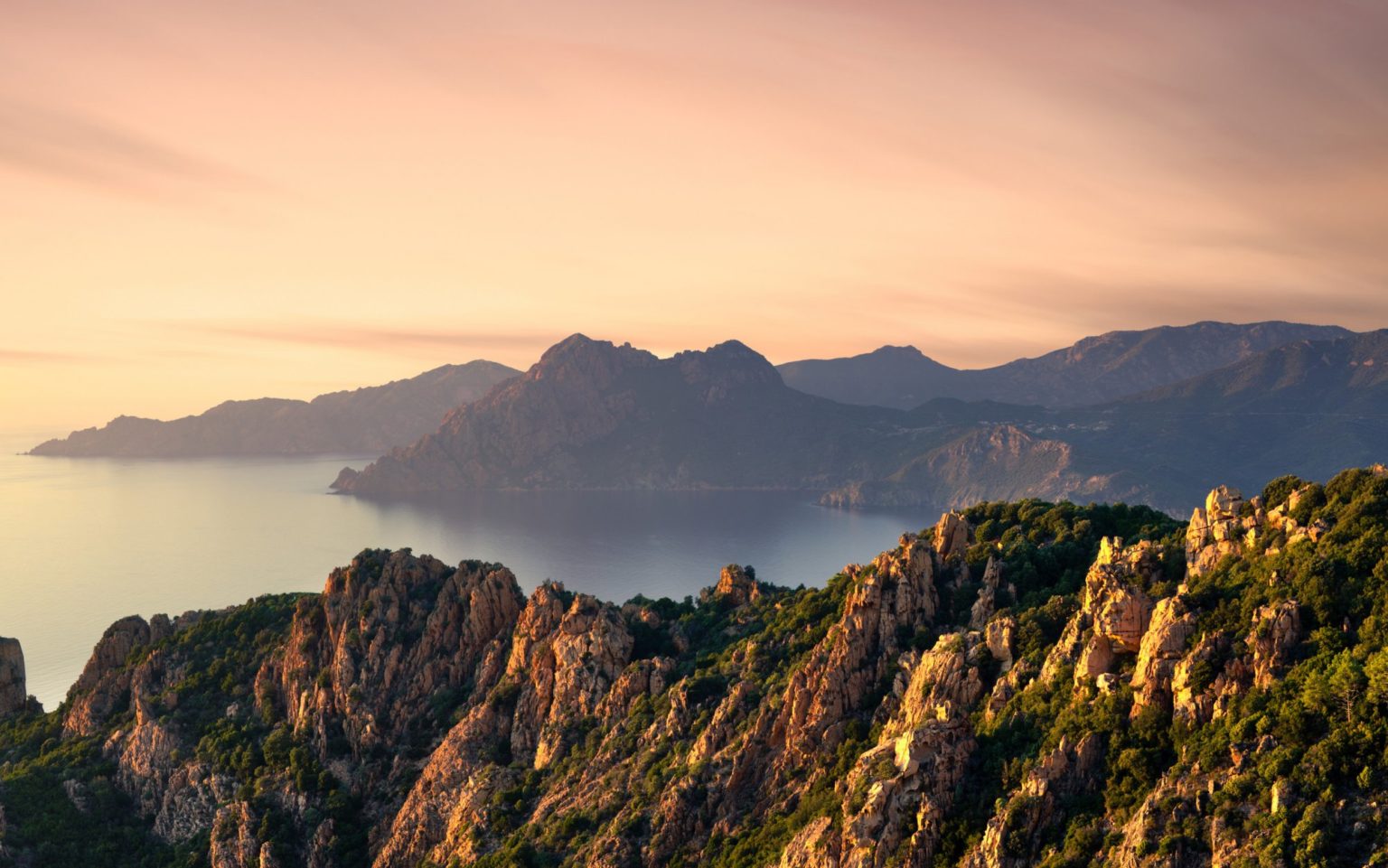 Découvrir Piana et ses calanques - Alpana | Promenade en mer au départ ...